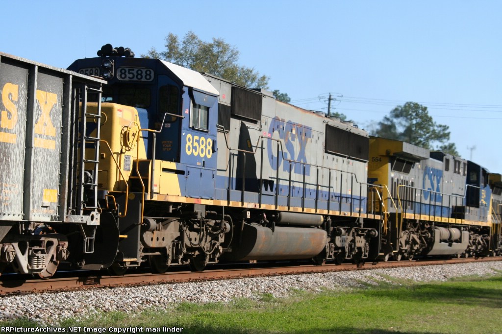 CSX 8588
